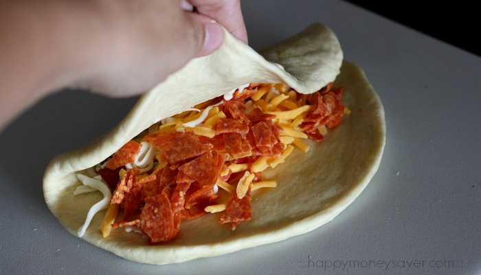 Healthy Homemade Hot Pockets {Freezer Meal}